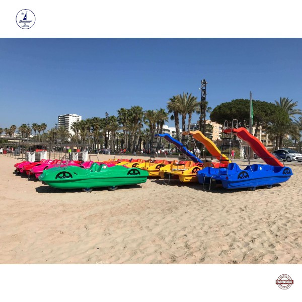 Beateaux à pédales hydroferrari