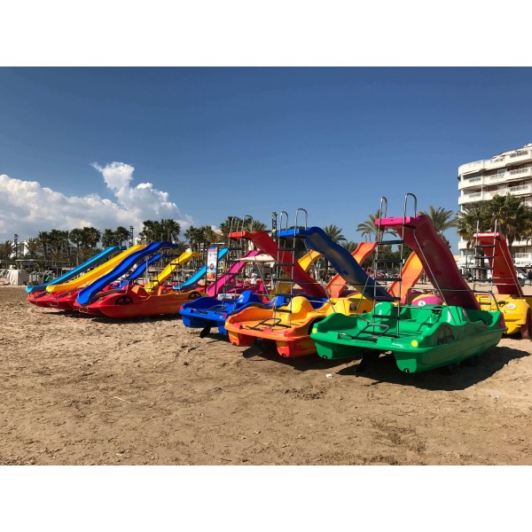 Beateaux à pédales hydroferrari